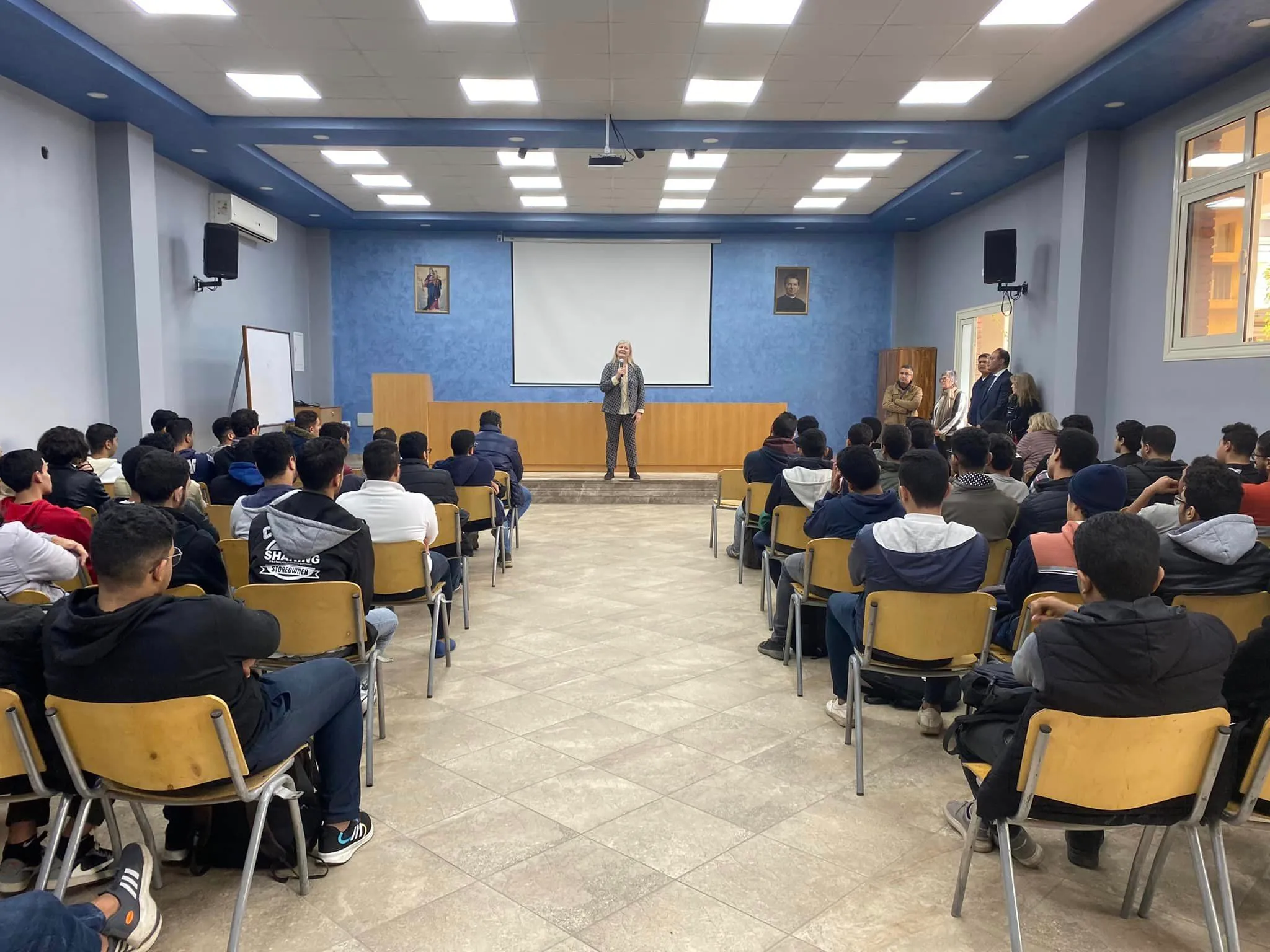 Aiutare gli studenti a completare la loro istruzione in italiano ...